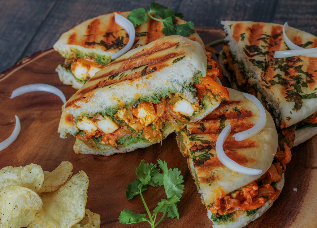 Kulcha Sandwich – A Plate of Happiness