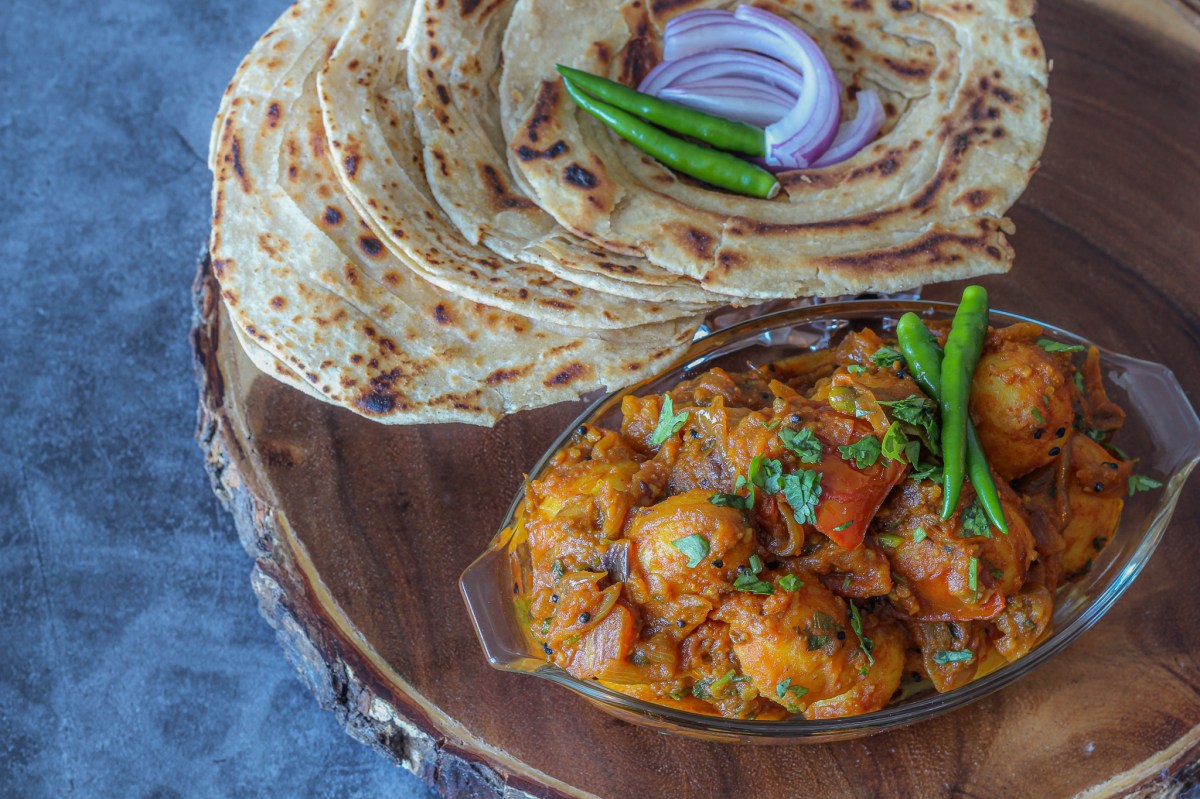 Bombay Aloo – A Plate of Happiness