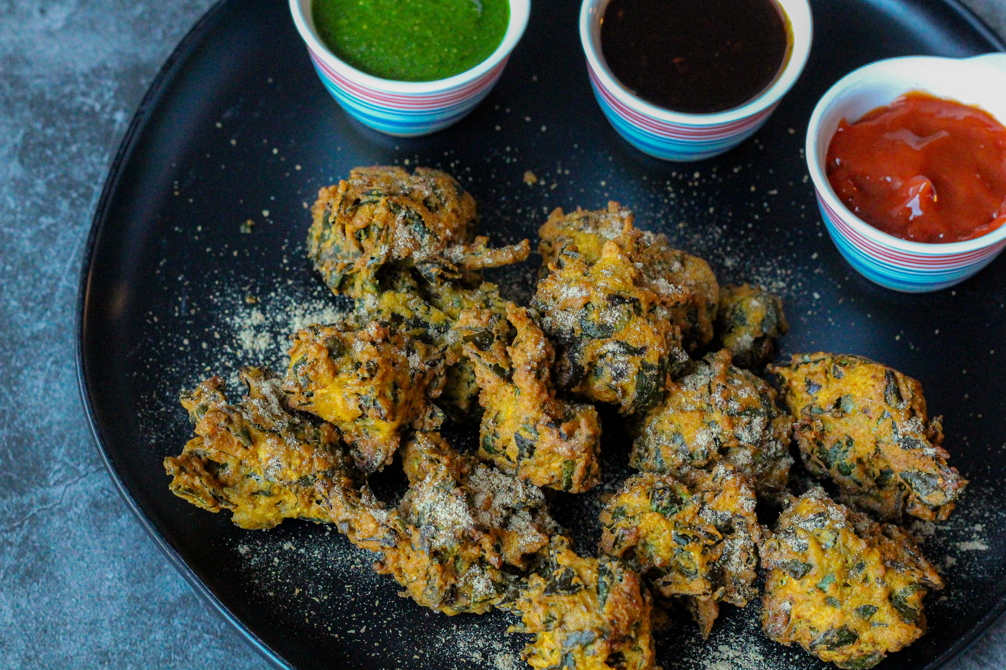 Palak Pakora | Spinach Fritters – A Plate of Happiness